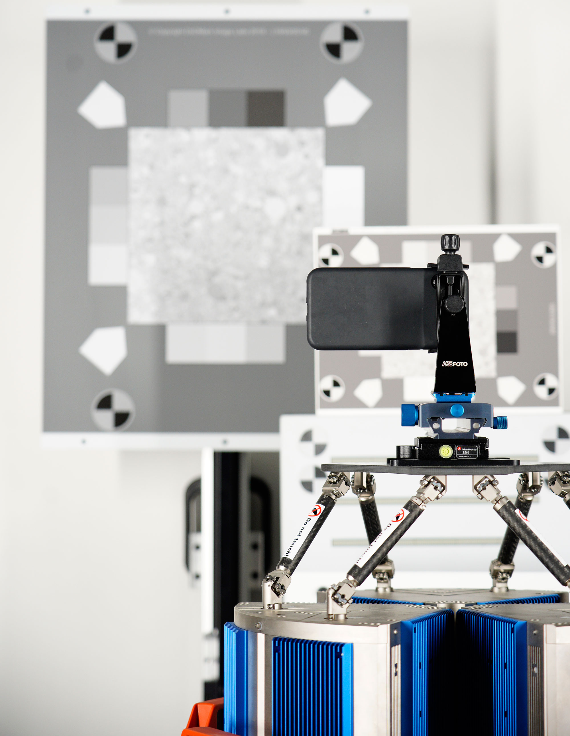 DXOMARK Selfie: How we test smartphone front camera still image quality ...