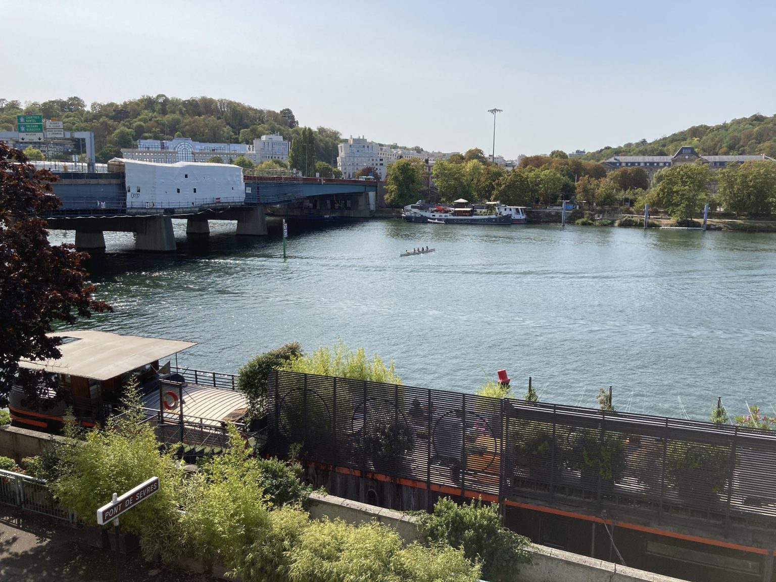 Updated: Apple iPhone SE (2020) Camera review: Excellent autofocus and ...