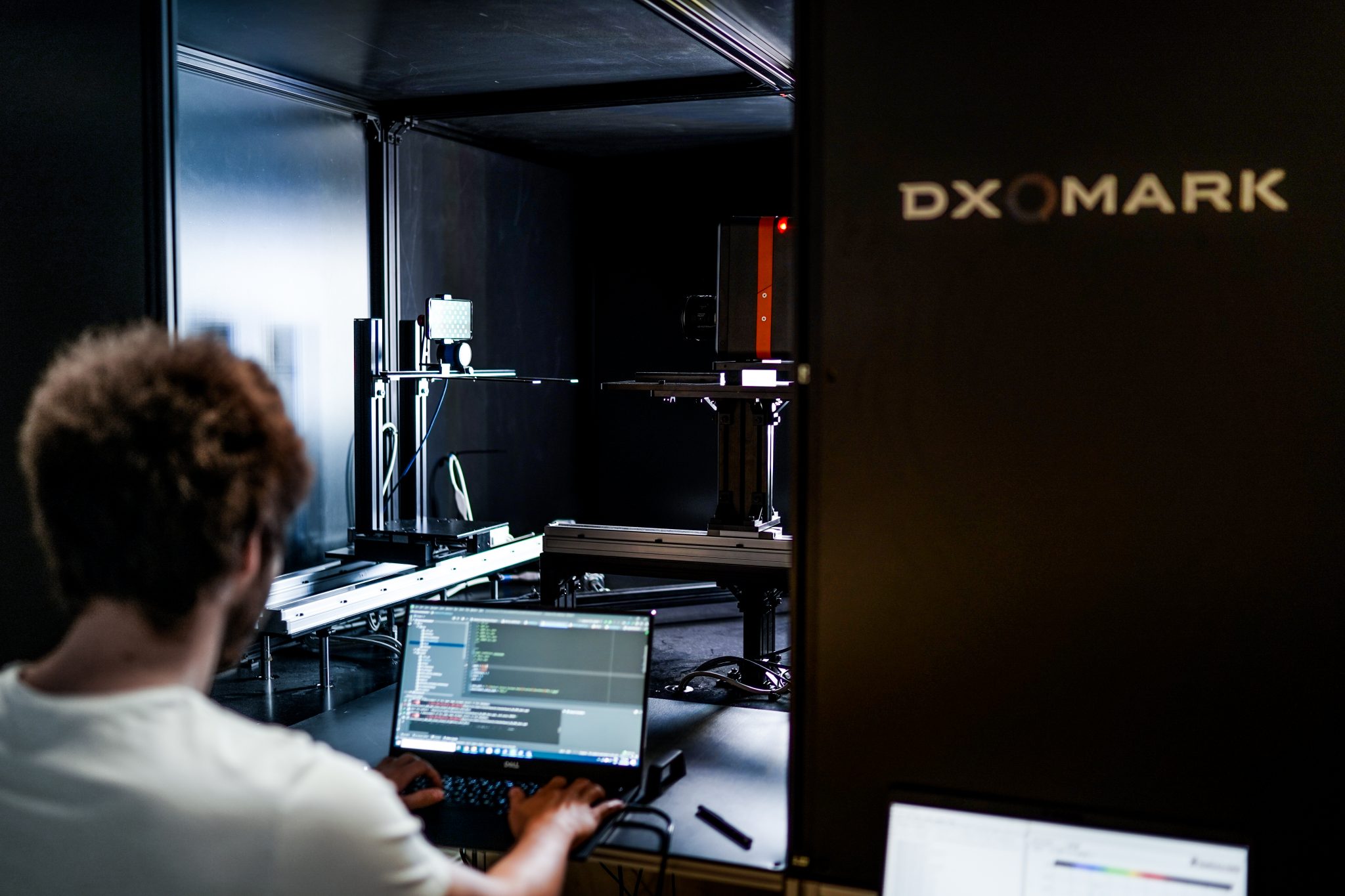 How DXOMARK tests display quality - DXOMARK