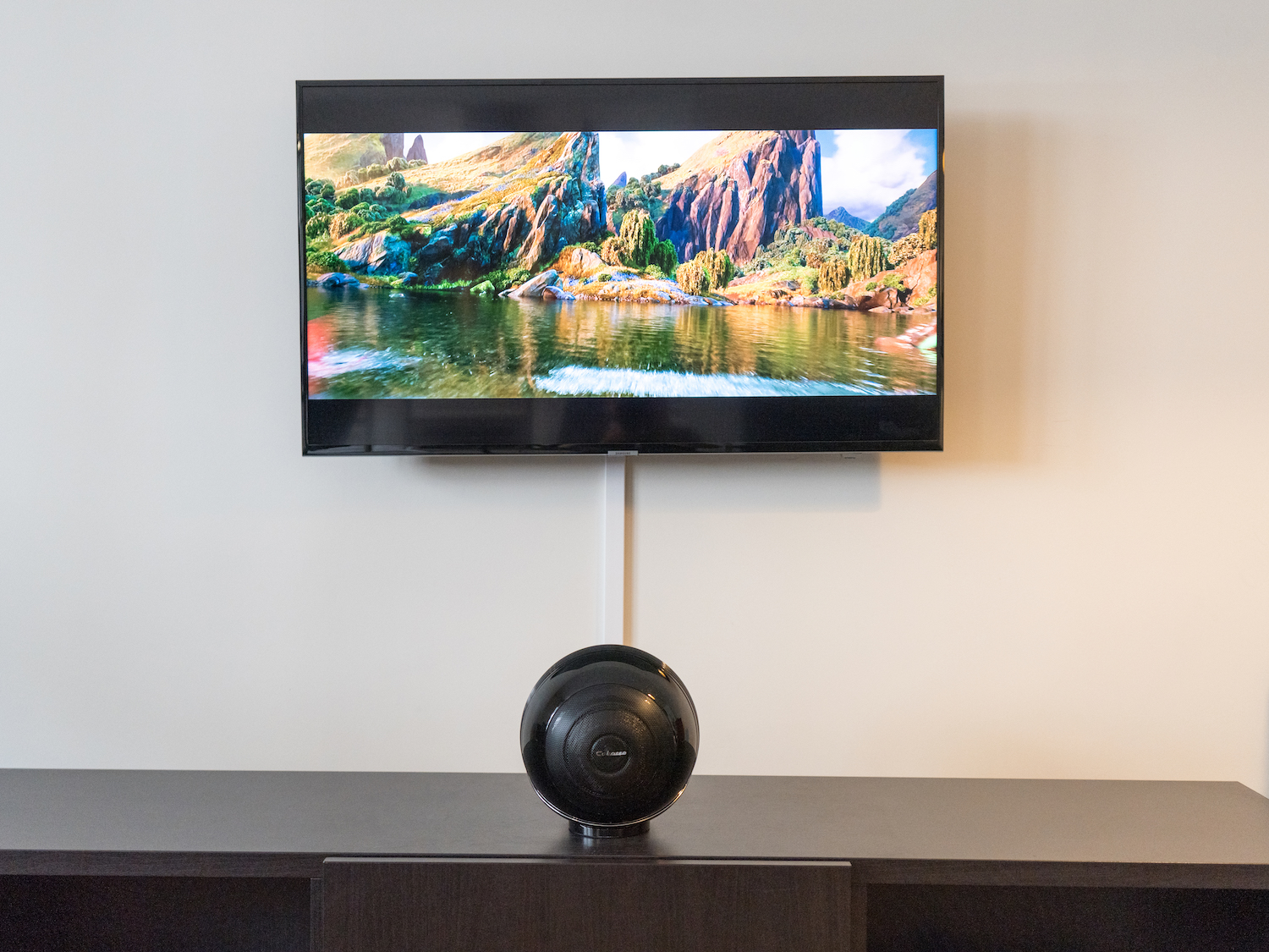 Cabasse The Pearl Akoya Speaker review: Excellence in attack - DXOMARK